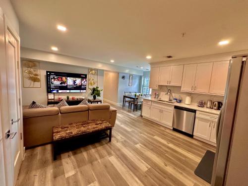 The Classy Suite - 2br With Free Parking - Hawthorne