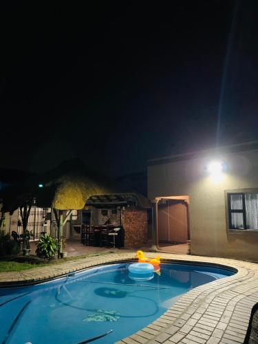 Lingas Inn - Richards Bay