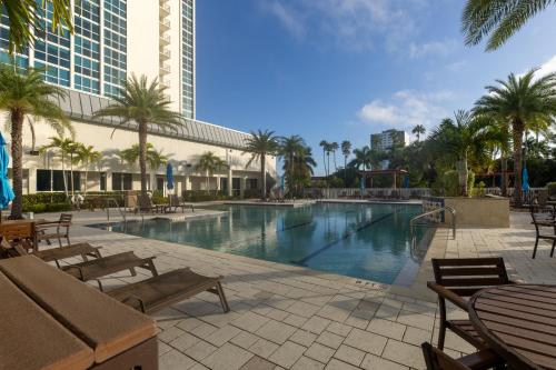 Luxury Spot Game Room Pool Cinema Spa Downtown Access - Fort Myers, FL