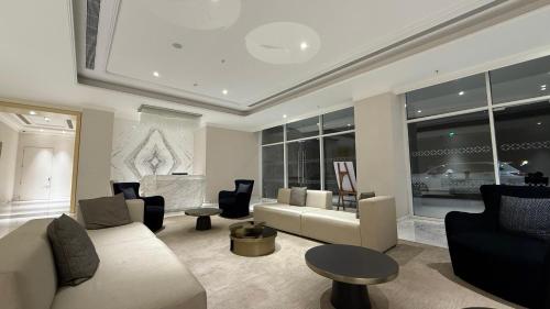 Studio Apartment At Leela Residencies. - Bangalore