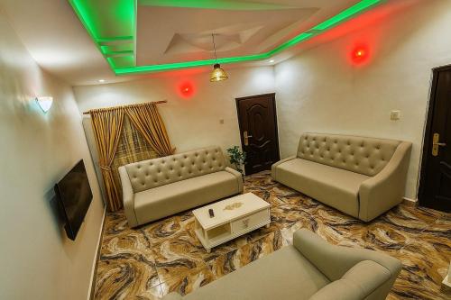 Short Let Apartment In Benin City- Hosted By Tomla - Benin City