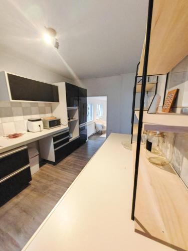 Central House With Big Courtyard, 4 Parking Spots - Bucharest