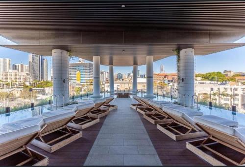 Fortitude Valley 1brm With Skyline Views - Brisbane