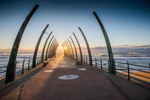 The Pearls Of Umhlanga Balcony 4 Or 5 Sleeper 2 Bed 3 Bed 8 Slp - uMhlanga