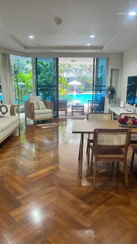 Beachfront Two Bedroom Apartment - Wichian Buri District