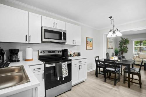 10 Min To Downtown - Smart Tvs - Fast Wi-fi - Raleigh, NC
