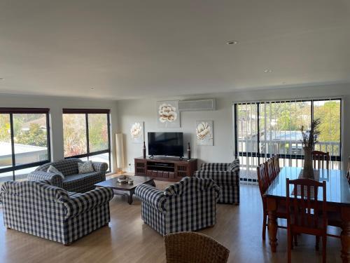 The Hobson Dual Living, Close To Surf Beach And Pet Friendly - Inverloch
