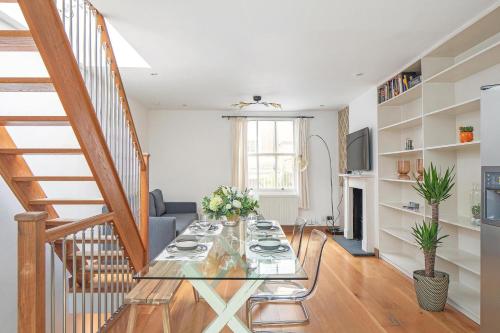 Exceptional Mews House In Chelsea - Chelsea