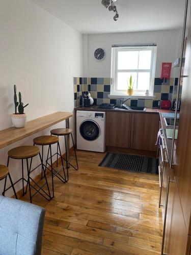 Georges 1faraline Court Apartment - Loch Ness