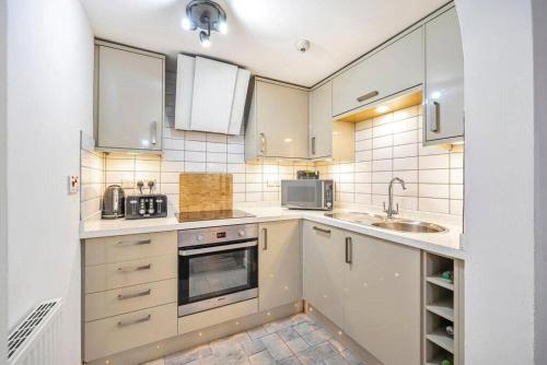 Central 2-bed, 2-bath Apartment - Harrogate