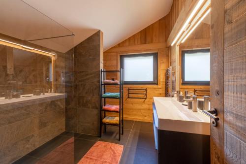 Chalet Paisible 3 Etoiles Sauna, Cheminee, Terrasse Sud, Vue Montagne, Bois & Pierre Authentique Et - Gérardmer