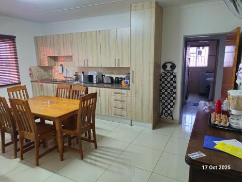 Royal Inn - Fully Furnished Self-catering Apartments - Soweto