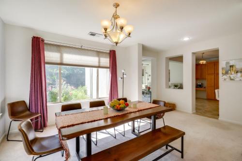 13 Mi To Slopes: Cozy Home W/ Fenced Yard In Reno - Reno, NV