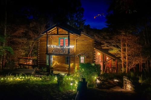 Crabapple-secluded Cabin With Pond Creek Access, Hot Tub, Fire Pit In Blue Ridge - Morganton Point Recreation Area, Morganton