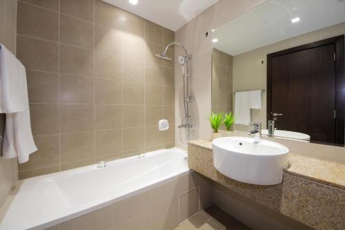 Silk Valley - Luxury 3B with stunning water views - Abú Zabí