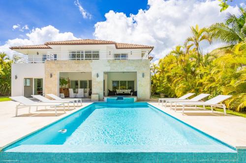 Buganvilla 252 Cocotal Villa - 4br, Private Pool, Jacuzzi, Golf View - Punta Cana