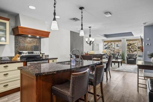Mountain Escape 2br Hot Tub And Pool Near Banff - Alberta