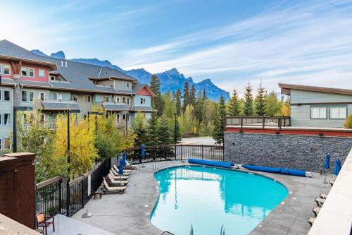 3br Rockies Condo Heated Pool And Hot Tub - アルバータ