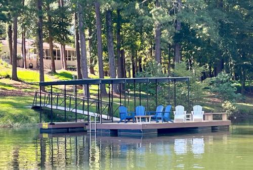 Tall Pines Retreat, Dogs Ok, 15 Miles To Lakepoint - Acworth, GA