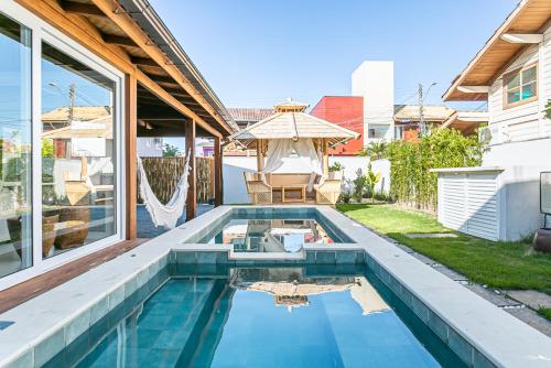 Casa Charmosa Pe Na Areia No Campeche - Florianópolis