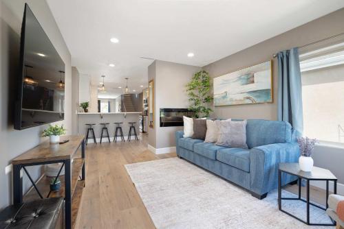Central Location Gym Hot Tub Villa - San Diego, CA