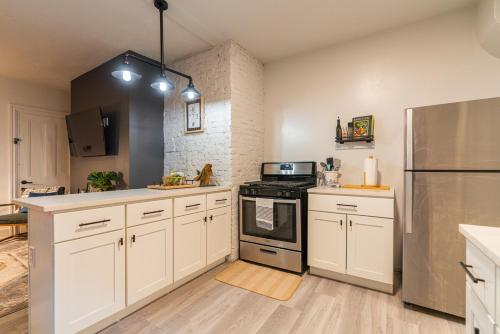 Pittsburgh House - Pittsburgh, PA