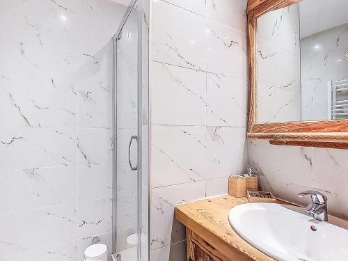 Studio Le Serac-12 By Interhome - Val Thorens