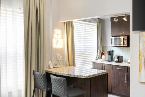 Ocean Drive Studio - Full Kitchen & Beach Access - 사우스 비치