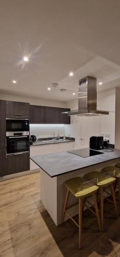 Stylish 2 Floor Penthouse Netflix & Wi-fi - Birmingham