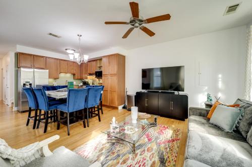 Walk To Uc & Hospitals! Cincy Home W/ Patio - Cincinnati