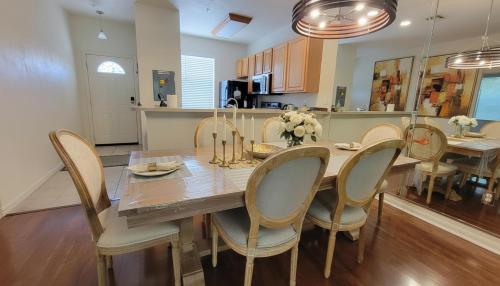 New In City Comfort Condo Getaway - Gainesville, FL