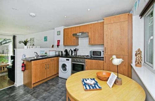 Atlantic Reach – Cozy 2-bed With Parking - Cornwall