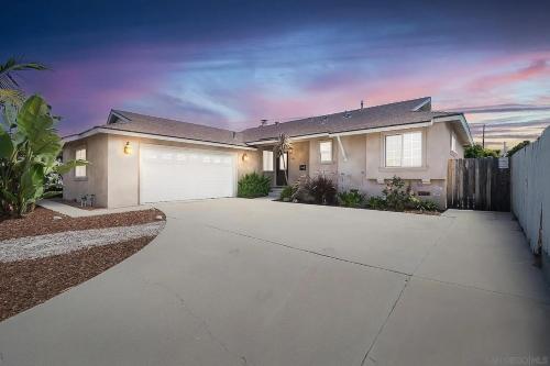 Modern Sd Oasis With Pool & Hottub - San Diego, CA