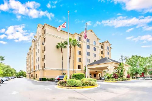 Stylish King Apt W Arcade Game & Bbq Near Disney - Orlando, FL