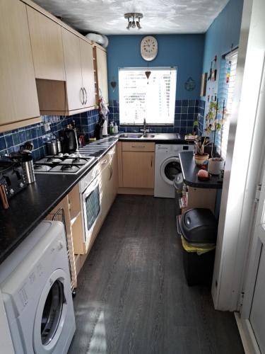 Double Ensuite In A Colourful Quirky Terrace On A Quiet Leafy Street - Leicester
