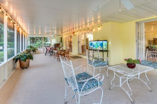 Walkable Historic District Gem: 2 Mi To Dtwn Ocala - Ocala, FL