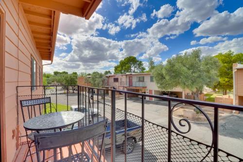 < 1/2 Mi To Trail Dust Town: Retreat W/ Peak Views - Tucson, AZ