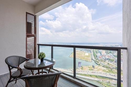 Rf02 Family Suite Seaview 4br L43 15pax R&f Seine - Johor Bahru