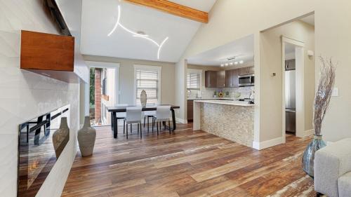 Lake Waterfront Duo Homes - Kent, WA