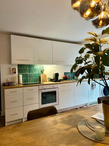Stilvolles Apartment Nahe Messe Dusseldorf In Duisburg Sud - Duisbourg