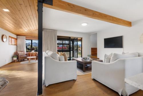 4br Wanaka Home - Walk To That Wanaka Tree & Lake - Wanaka