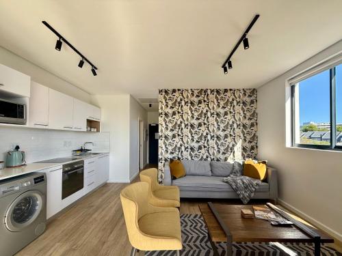 Urban Escape - Le Jardin Unit 301 - George