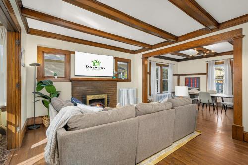 Bde Maka Stay - Classic 5 Br Heart Of Uptown - Hennepin & Lyndale - Close To Lakes - Plymouth, MN