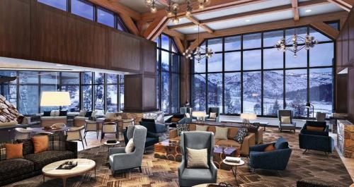 Remodeled Second Floor Valley View Suite No Resort Fee - Olympic Valley, CA