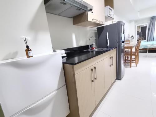 Chic N Sleek Studio Unit At Brenthill - Baguio
