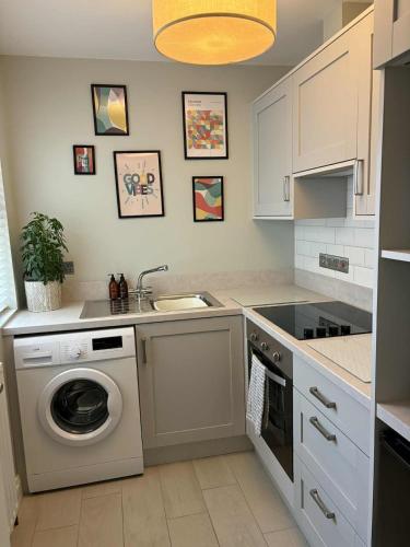 Cosy Ground-floor Flat In Omagh Centrally Located - Omagh