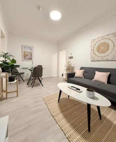 Beachfront Retreat 10sec From The Beach - Bondi Beach