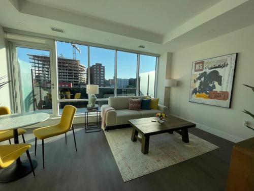 Spotless & Bright 1 Br Downtown With Private Patio - Halifax