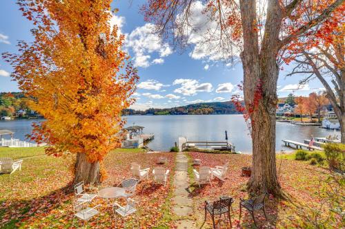 All-season Getaway On Lake Winola: Dock & Sunroom! - Harveys Lake, PA