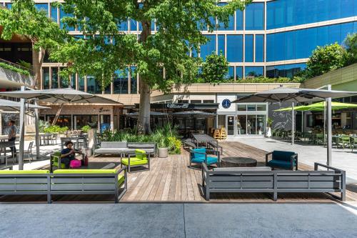 Contemporary King Studio In Coconut Grove Includes Parking - Miami, FL